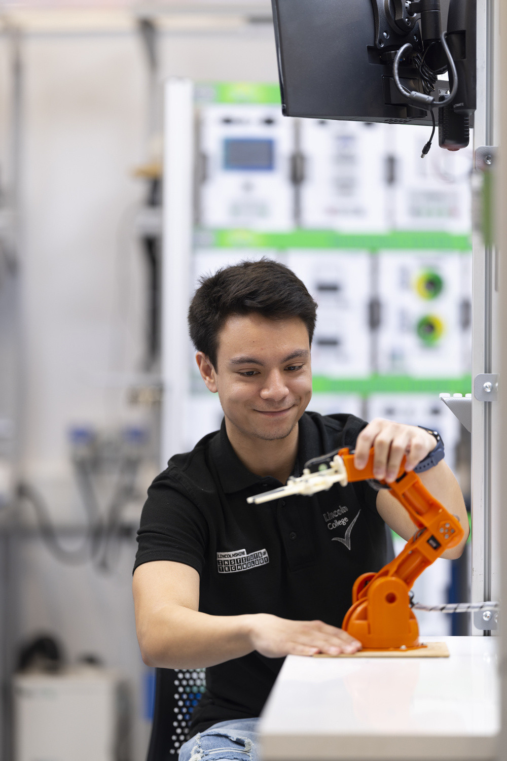 Level 4 HNC Electrical and Electronic Engineering for England (HTQ ...